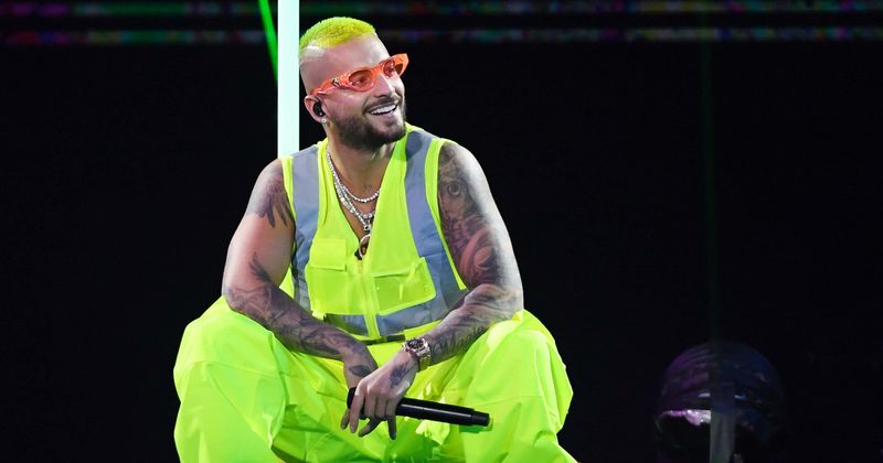 MTV VMAs 2020: Maluma's performance for 'Hawái' woos fans as they laud ...