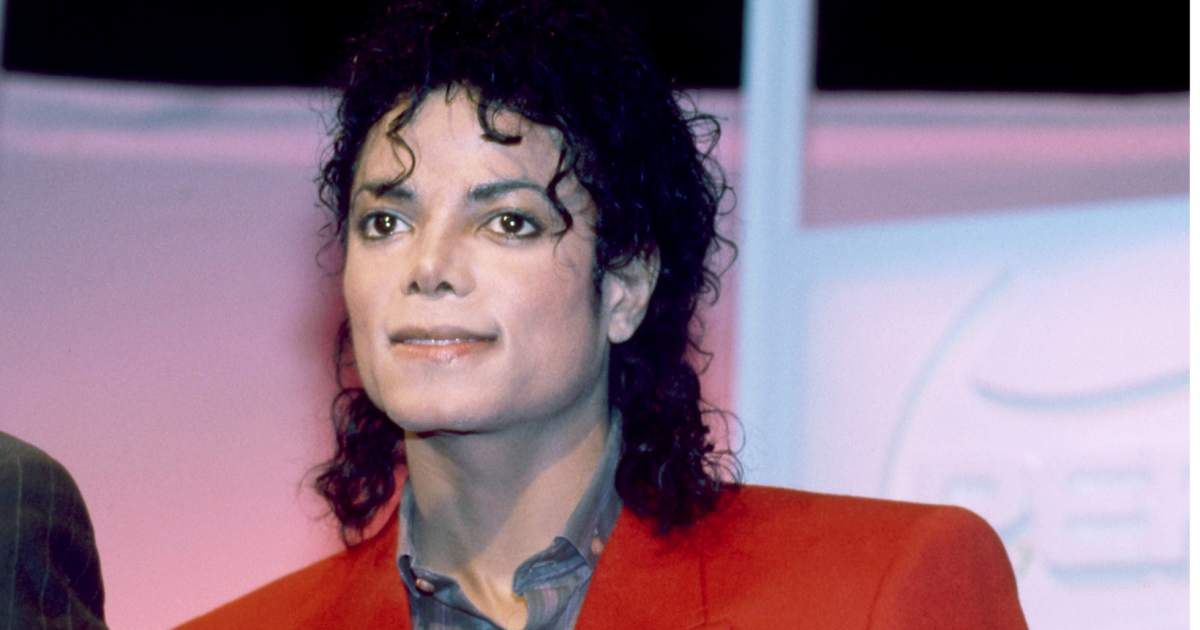 Wild rumor claims Michael Jackson’s kids wear his ashes in broken heart necklaces: "They're ...